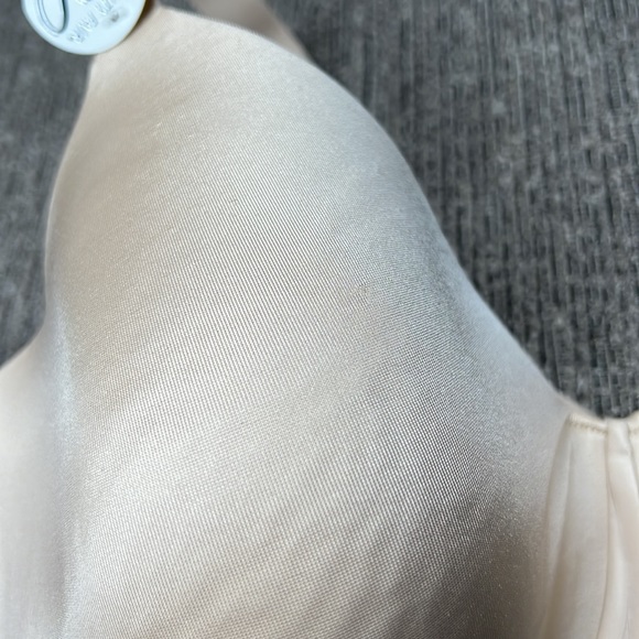 Vanity Fair | Intimates & Sleepwear | Vanity Fair Full Figure Nude Bra ...